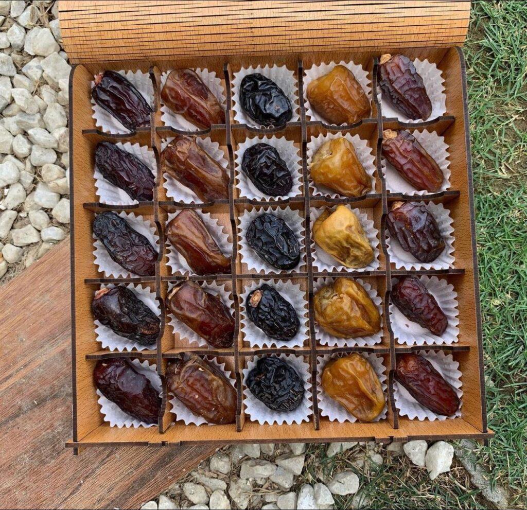 5 Variety Arabian Dates in Wooden Gift Box-Large – Al Safa Eats